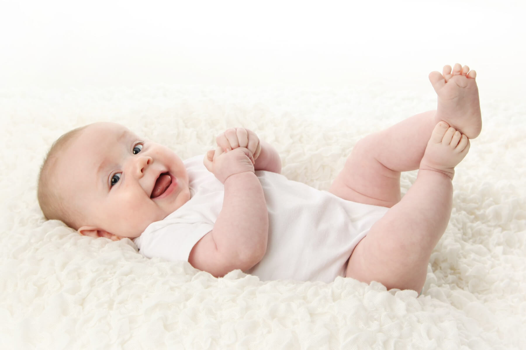 Razvoj bebe: Velika dva mjeseca - pitajmamu Razvoj bebe: Velika dva mjeseca - pitajmamu